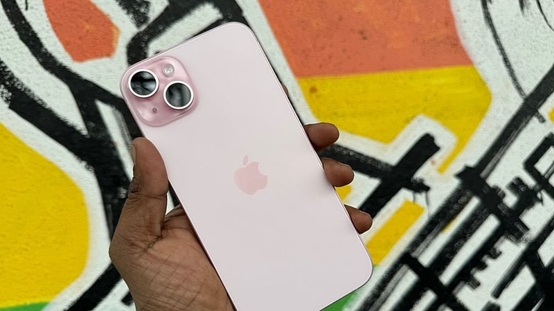 Croma's Christmas Offer: iPhone 15 price drops to Rs 36,490