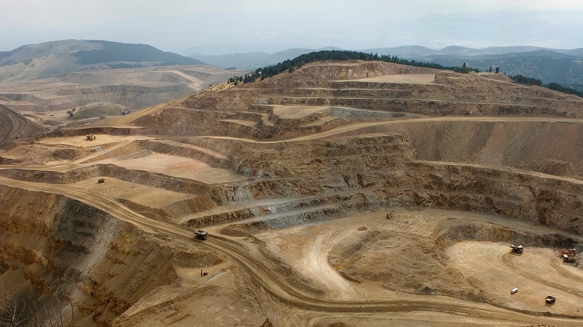 Gold mine collapse in Venezuela kills 12 people