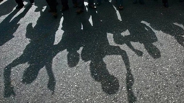 Vandals pelt stones, damage vehicles in Belagavi village