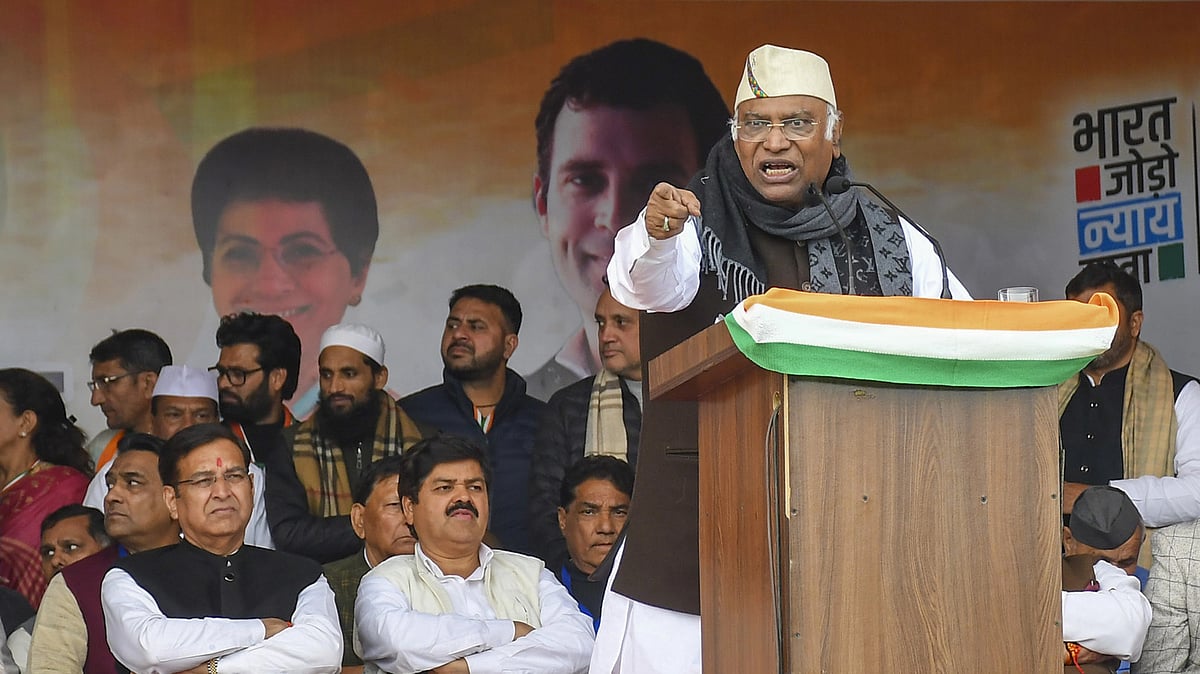 'Modi trying to become 11th avatar of Vishnu': Kharge asks people to ...