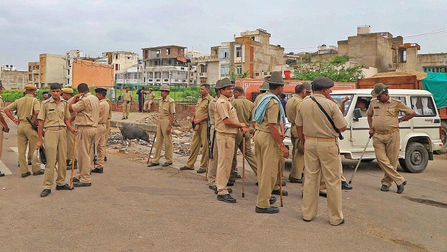 Kerala forest personnel rescue lost police team from wilderness
