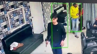 Double murder in Delhi salon: Attackers identified, police suspect ...