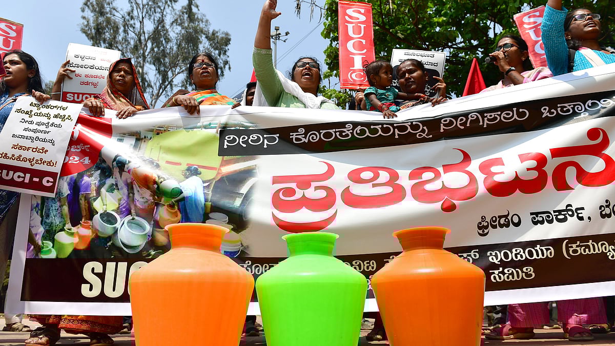 Protest by SUCI for free & equal water distribution in Bengaluru