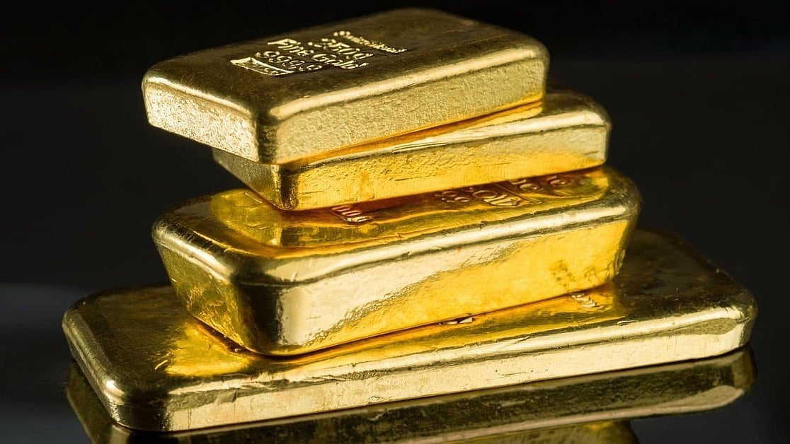 Gold Falls Below ₹1 Lakh: Price Drops ₹600, Silver Slips ₹2,000 on ...
