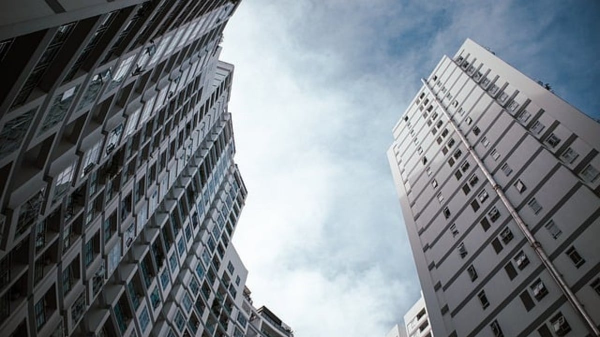 Domestic help dies after 'falling' from high-rise in Greater Noida ...