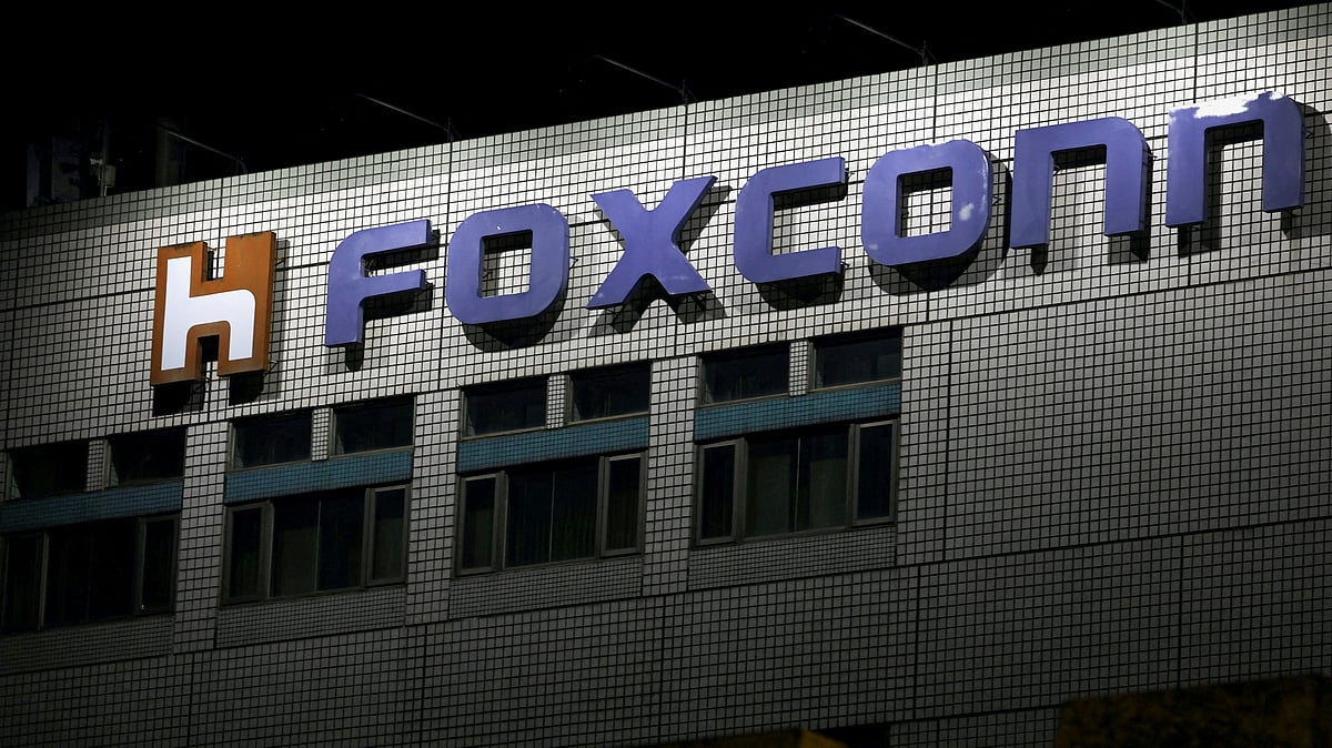 Foxconn, Samsung among 22 electronics projects okayed