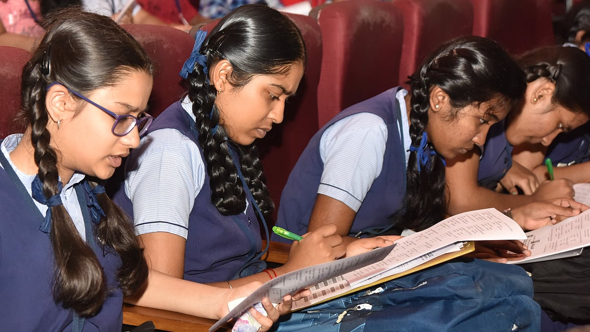 Child rights body asks states to prescribe only NCERT books