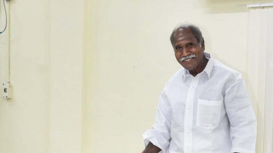 Puducherry Crisis: CM Rangasamy Skips Office Amid Rift With L-G ...