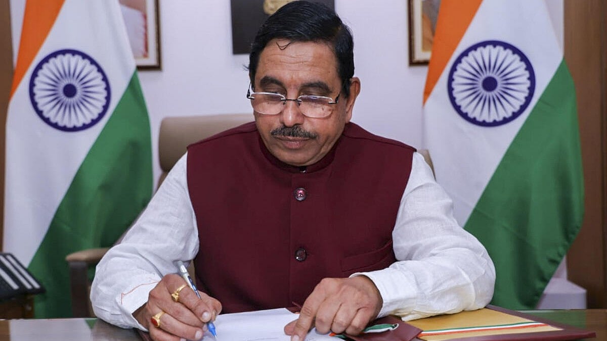Lok Sabha Elections 2024: Pralhad Joshi takes charge of Union Food and ...
