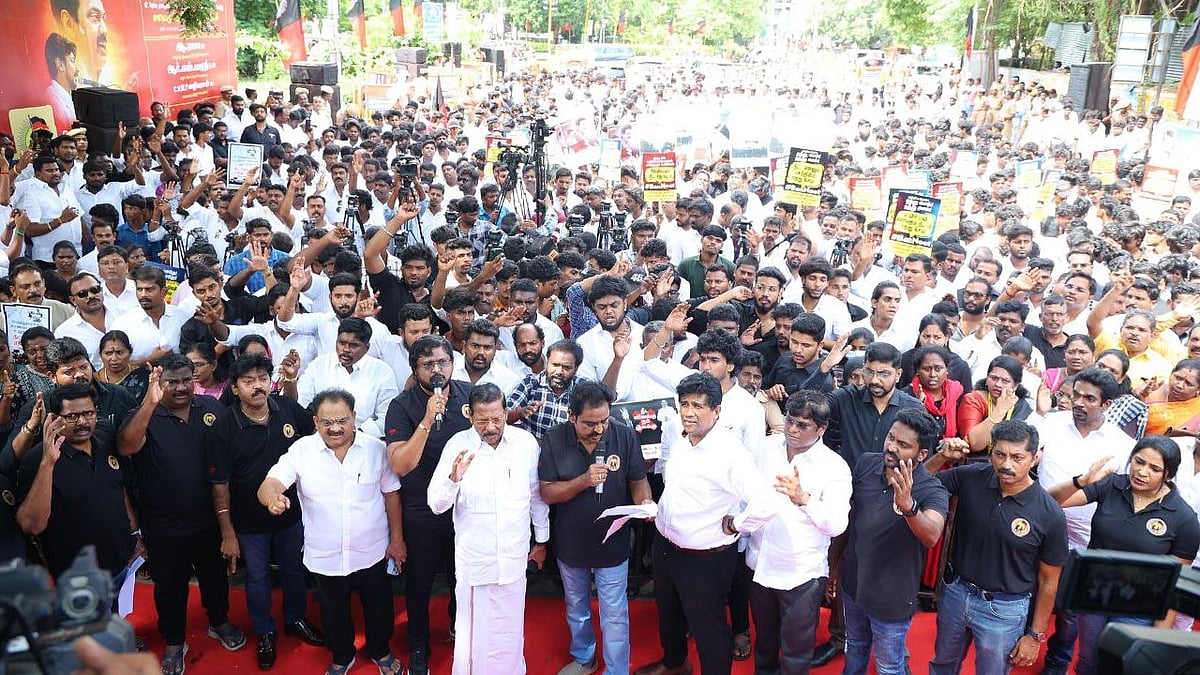 DMK students wing holds protest against NEET
