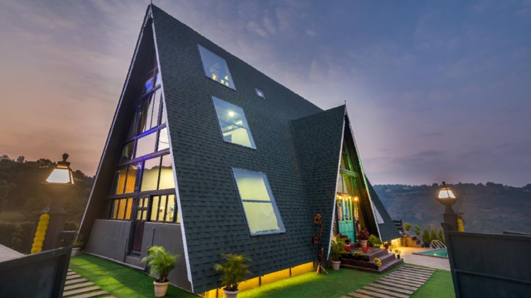 5 Uniquely shaped luxury stays that are Instagram-worthy!