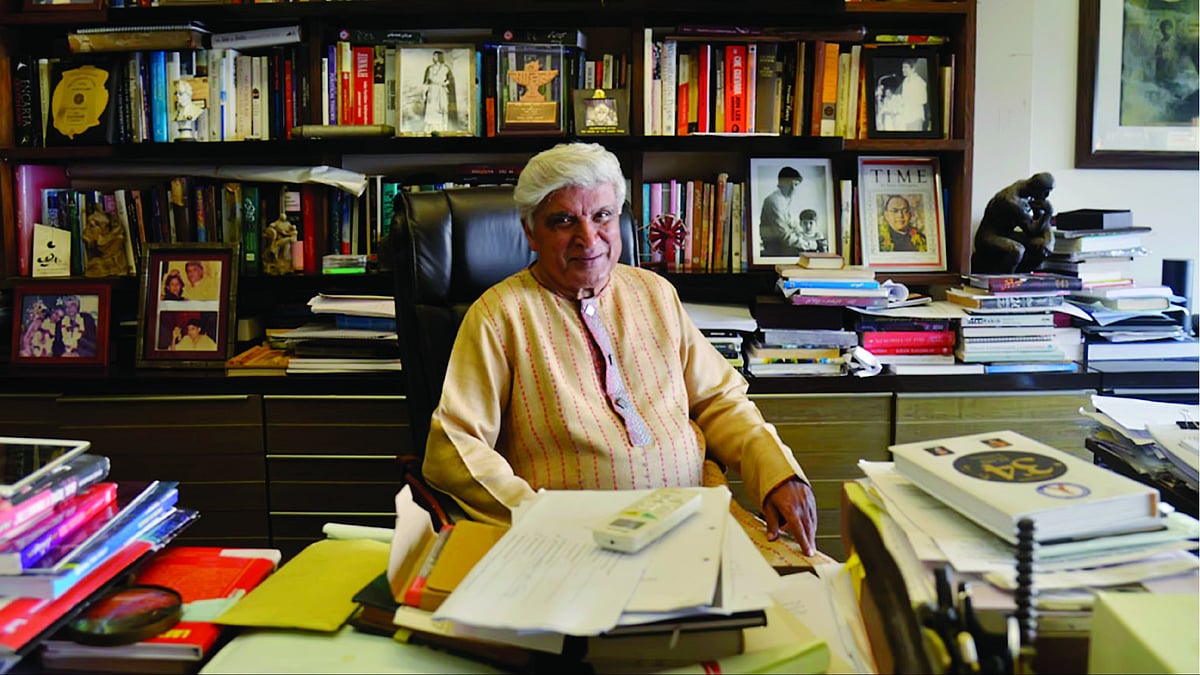 Javed Akhtar Calls Poetry the Language of Justice, Critiques Right-Wing ...