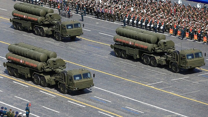 Russia conducts mobile nuclear missile launcher drills
