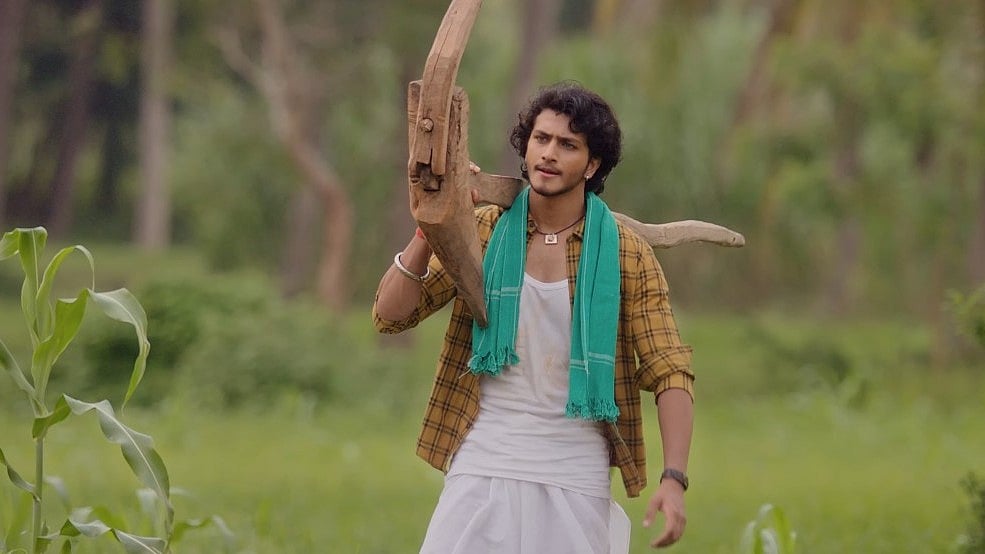 Samarjit impresses with dance moves and action stunts