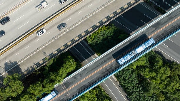 First double-decker flyover with metro viaduct in Mumbai metropolitan ...