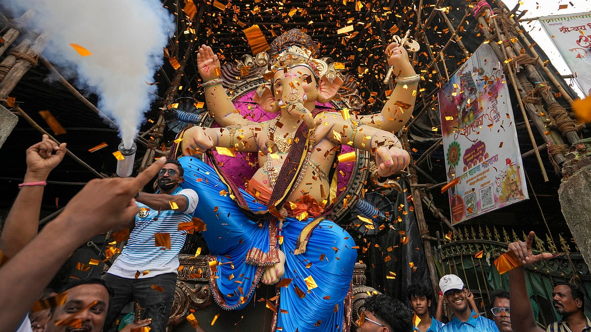 Ensure Ganpati mandals follow norms banning plaster-of-Paris idols ...