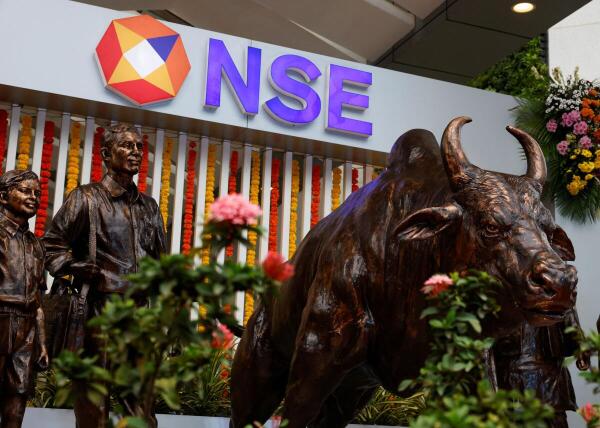 NSE launches two sets of sculptures showing a bull and Indian family