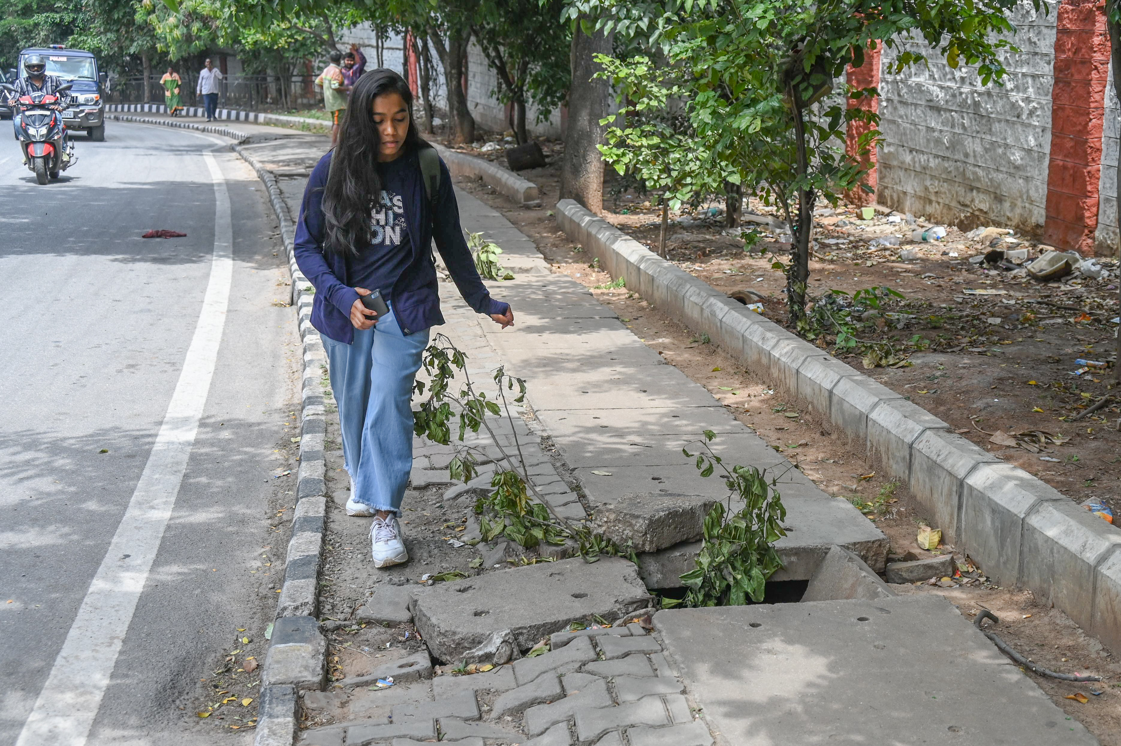 Bad footpaths: No solution in sight