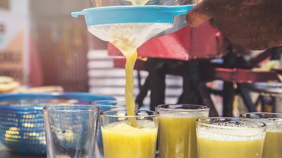 Kanwar Yatra Shocker: Juice mixed with urine 'served' to Kanwariyas, 2 ...