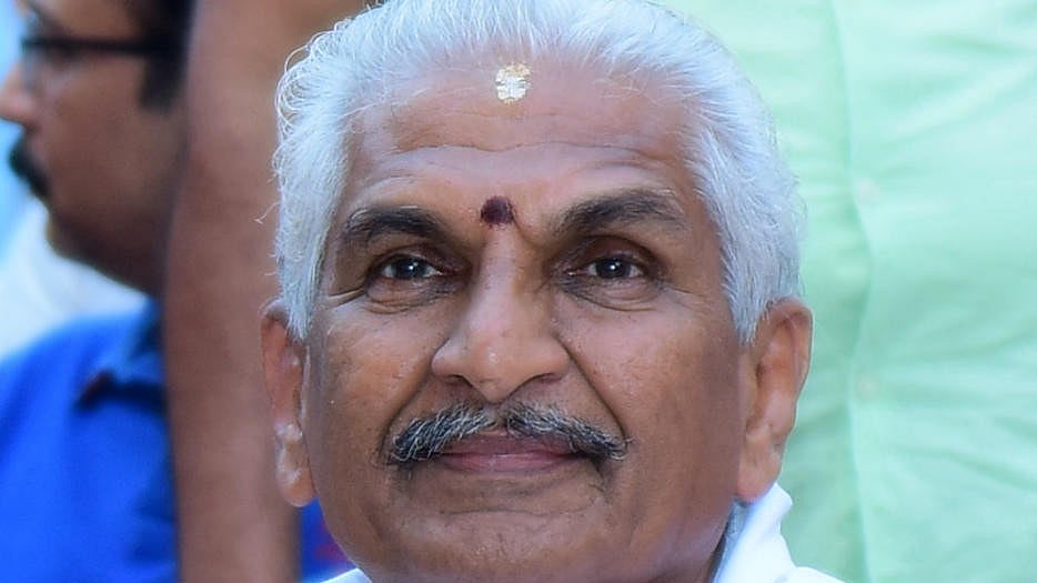 Temples should be handed over to Hindus, says Kalladka Prabhakar Bhat