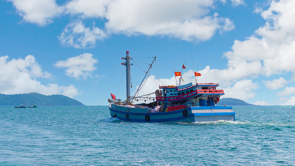 Vietnam fishing boat attacked near contested South China Sea islands