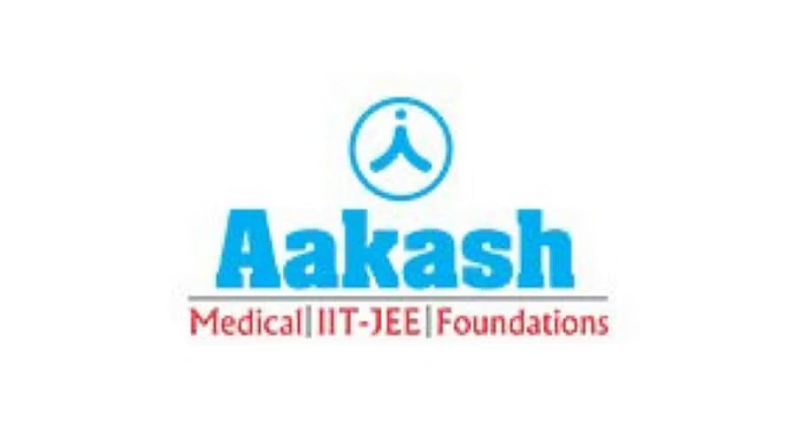 Aakash founder withdraws petition against firm