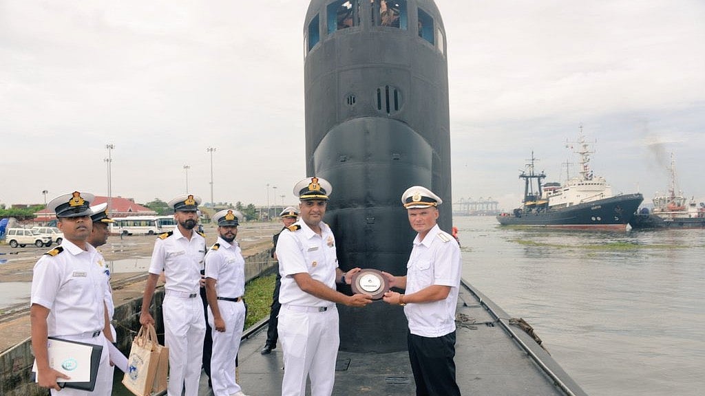 Russian submarine Ufa receives warm welcome in Kochi by Indian Navy