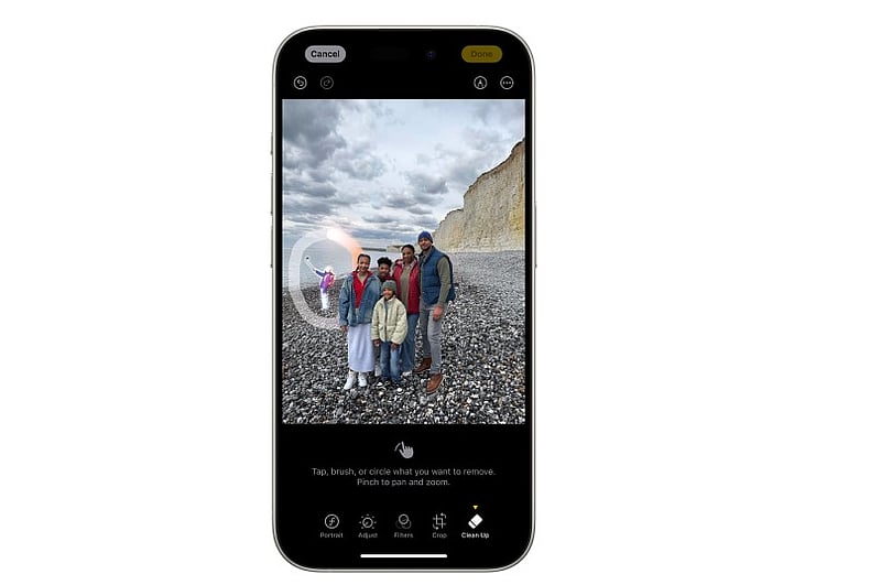iOS 18.1: Here's how to remove photobombers using Apple Intelligence ...