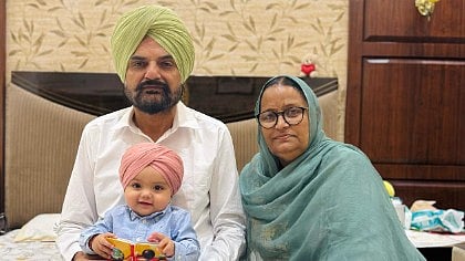 Sidhu Moosewala's fans finally get to see his baby brother Shubhdeep
