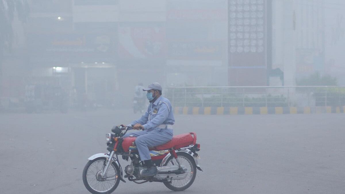 AQI tops 2000 in Multan, several Pakistani cities under lockdown: Report