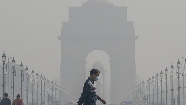 Delhi's air quality remains in 'very poor' zone