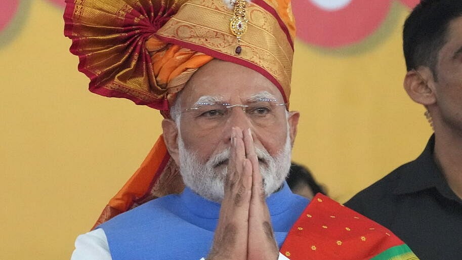 PM Modi greets people on Guru Nanak's birth anniversary