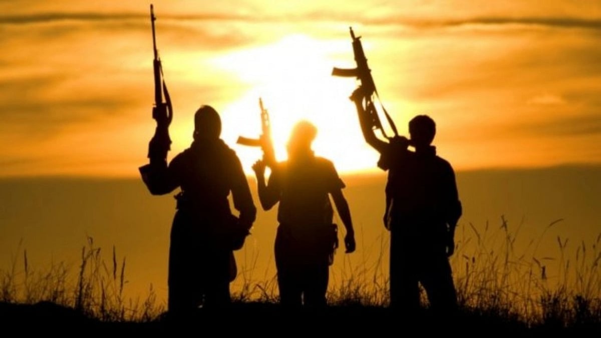 Terrorists attack police station near Peshawar; constable killed ...