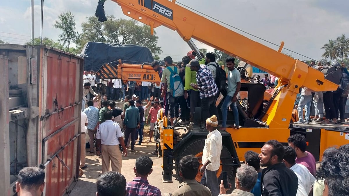 Nelamangala crash: Tech firm CEO, family laid to rest at native village
