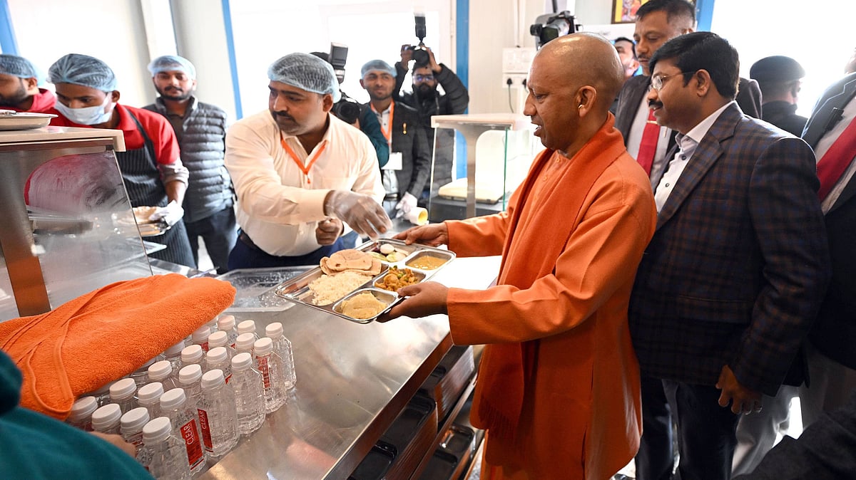 Full meal at Rs 9: Uttar Pradesh CM Yogi Adityanath inaugurates 'Maa Ki ...
