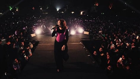 Singer Monali Thakur falls ill during show in Bengal, now stable