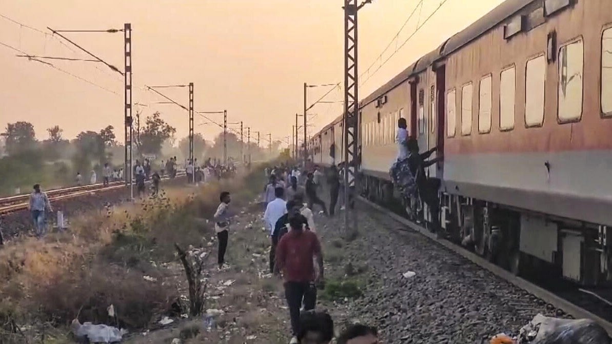 Karnataka Express accident: Track curvature affected Karnataka Express ...