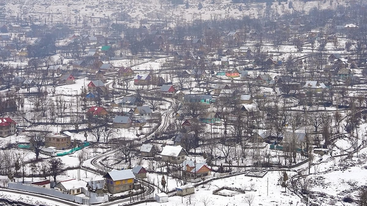 Kashmir witnessing unusual weather pattern, says Met department