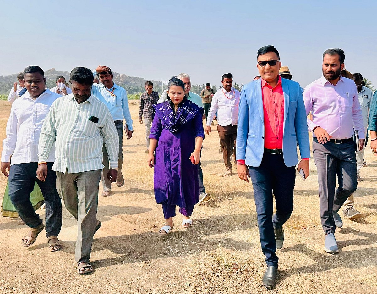 Hampi Utsav: Construction of main stage begins