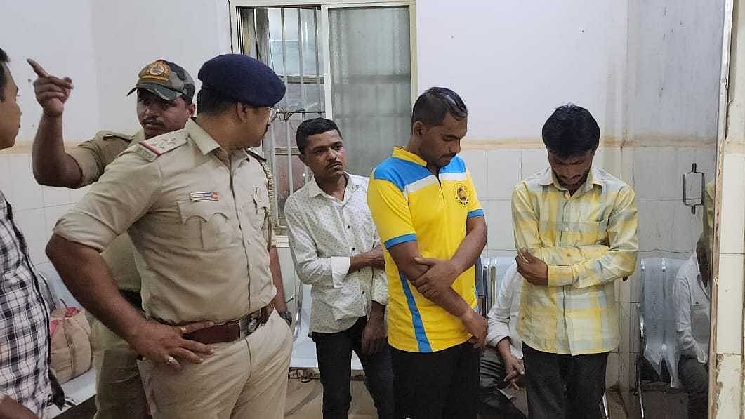 Four including minor arrested for assaulting bus conductor, driver in ...