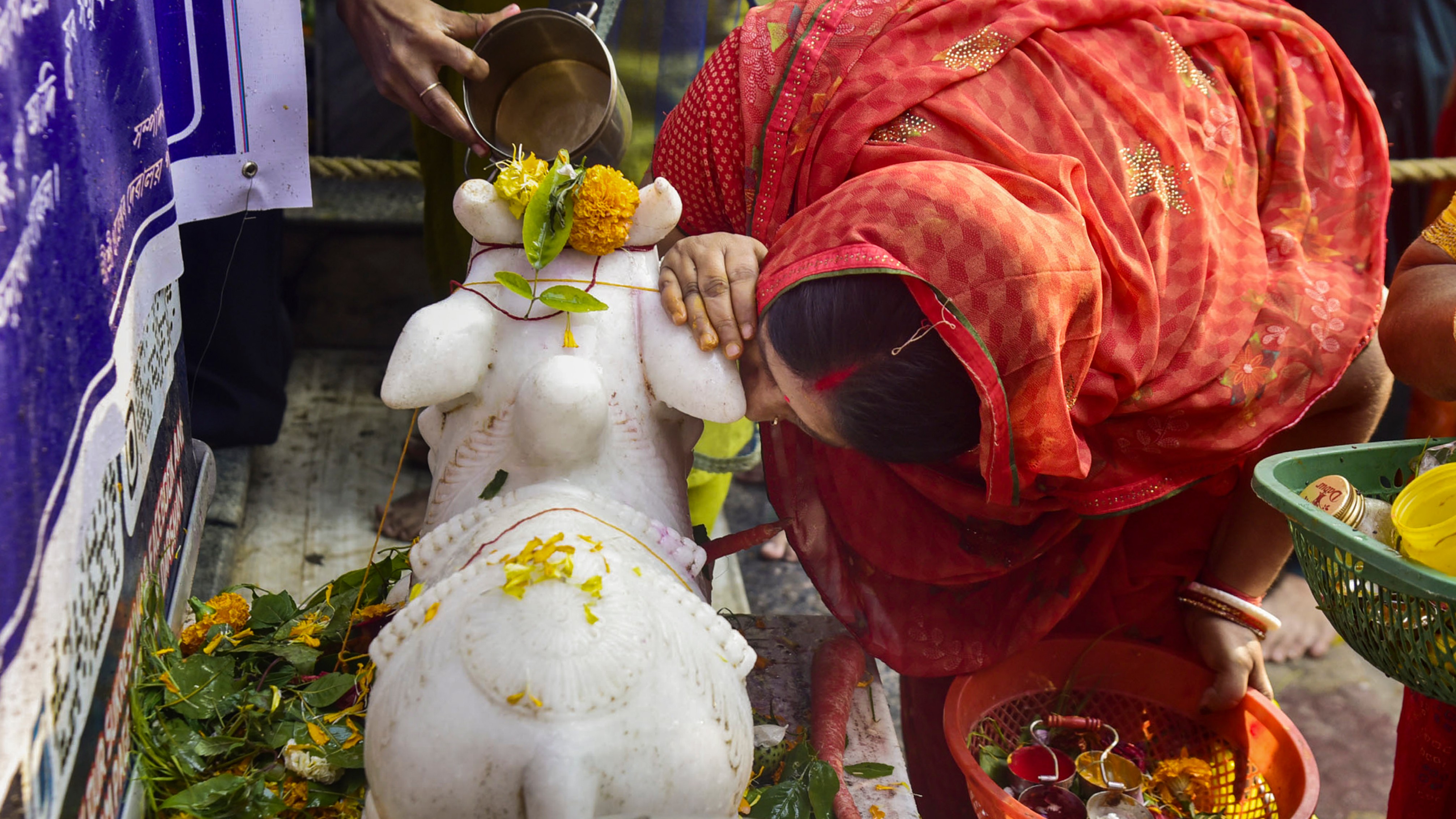 Maha Shivratri 2025: Devotees throng temples to seek Mahakal’s blessings