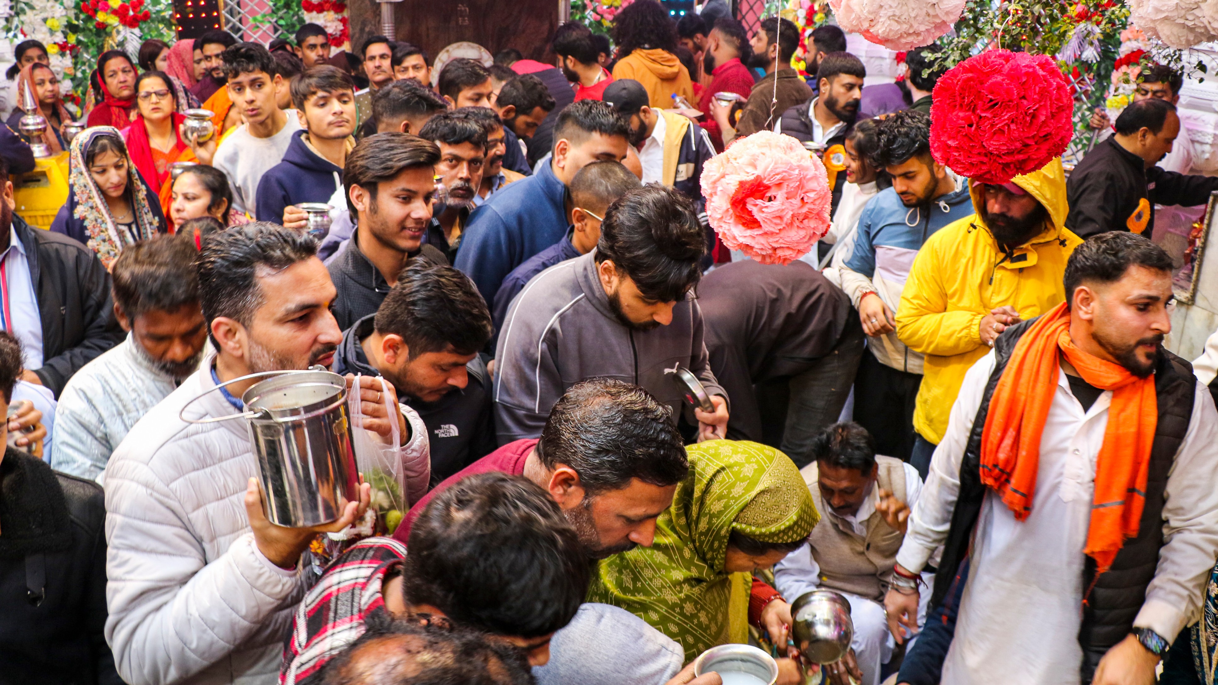 Maha Shivratri 2025: Devotees throng temples to seek Mahakal’s blessings