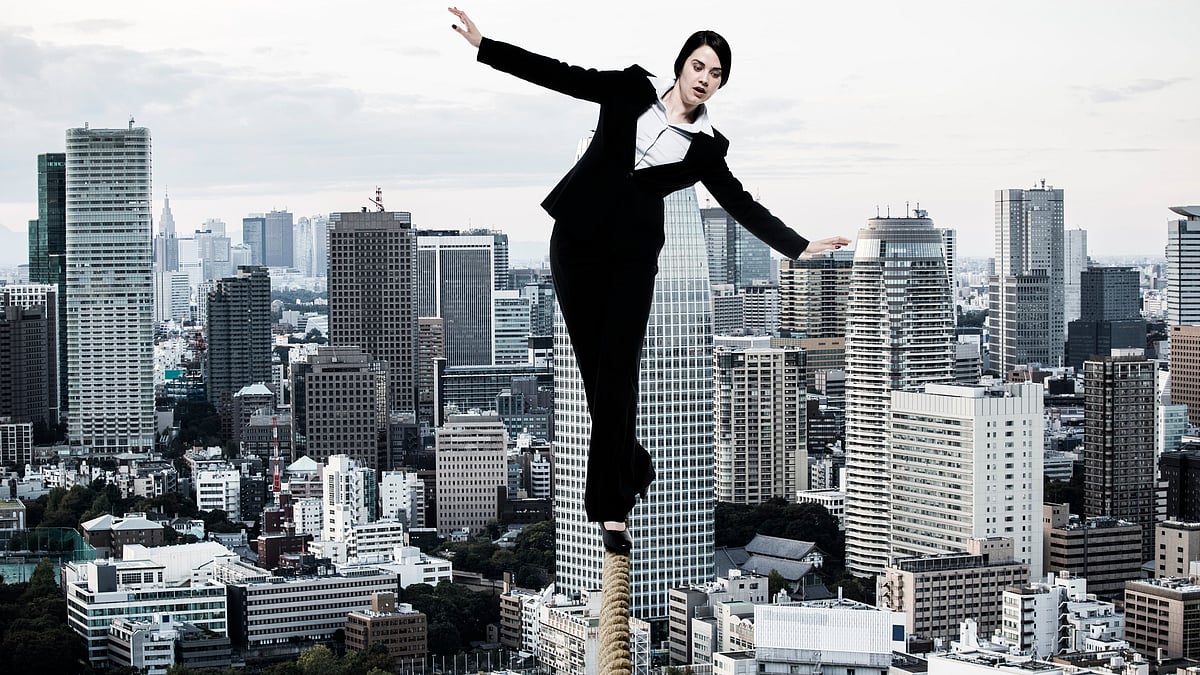 The double bind that holds women back @work