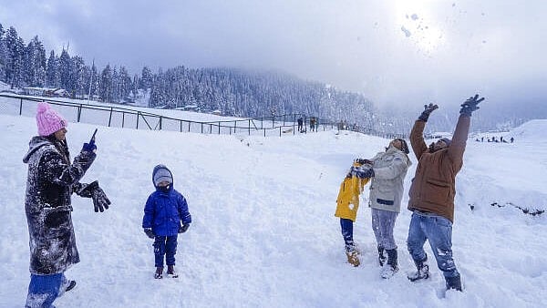 Kashmir received 13% of total tourist footfall in J&K from 2021-24