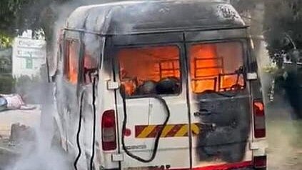 Upset over pay cut, driver sets mini-bus ablaze killing four of Pune firm
