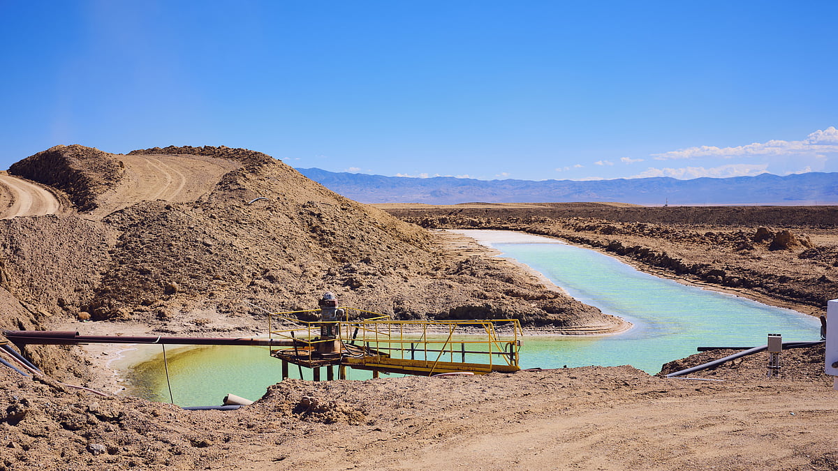 White gold : Scientists find 18 million tons of 'white gold' beneath ...