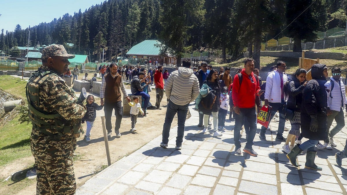 Kashmir Calm Pahalgam Attack: Valley Shows Stoic Resilience Amid Rising ...