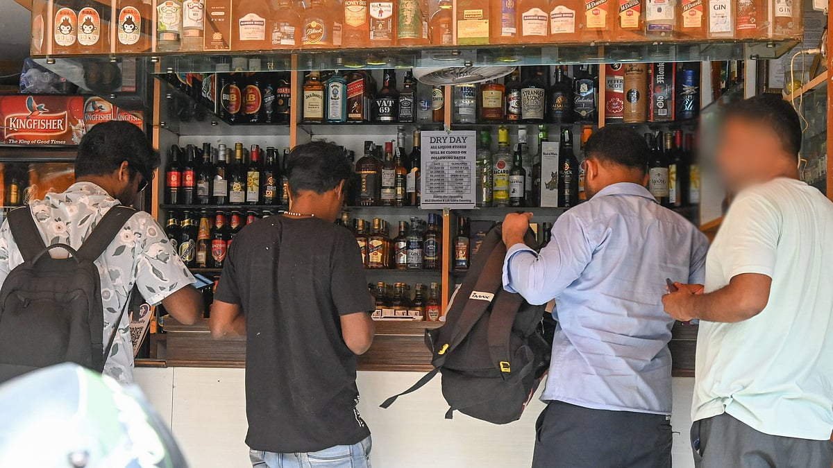 Karnataka excise department vows to curb drinking at liquor stores