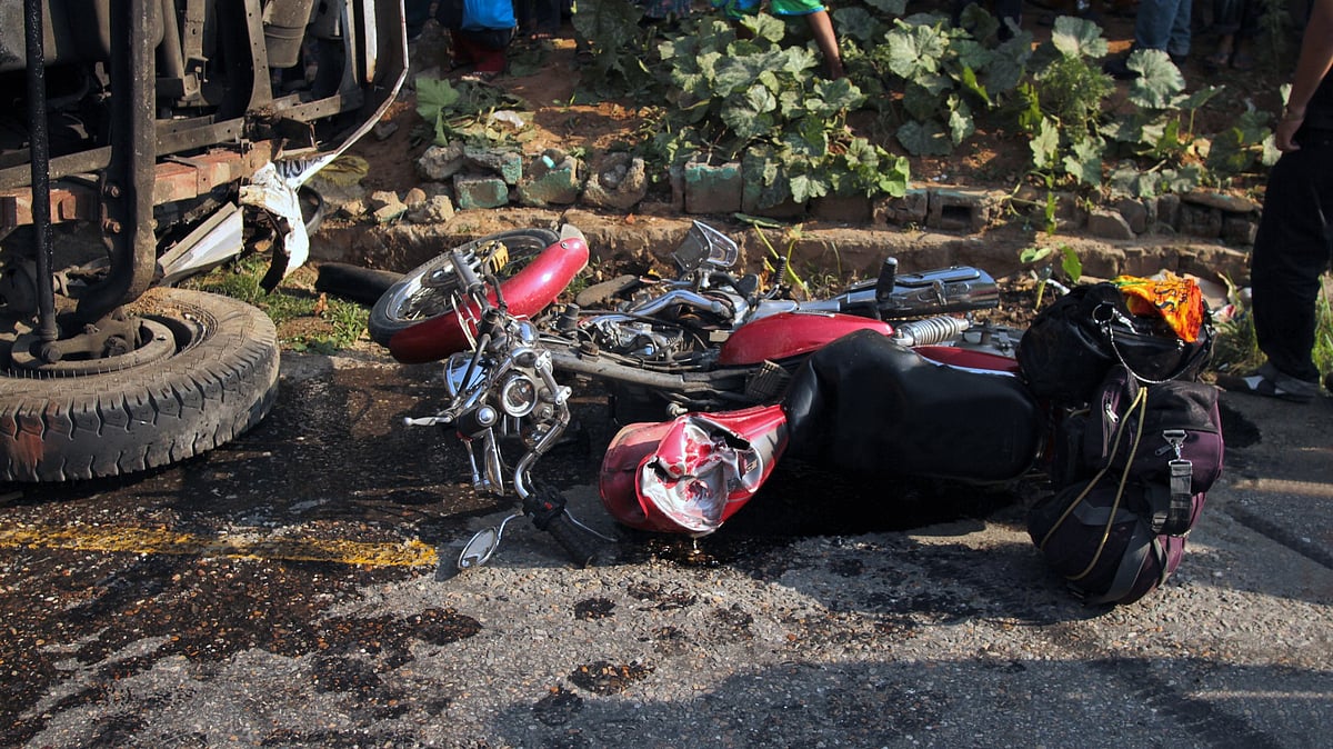 Tourist Tragedy: Vasai Couple Killed in Road Accident in Philippines