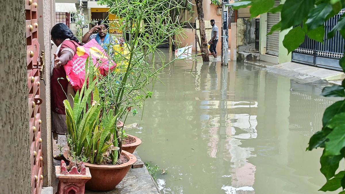 Helplines to dial in a rain emergency